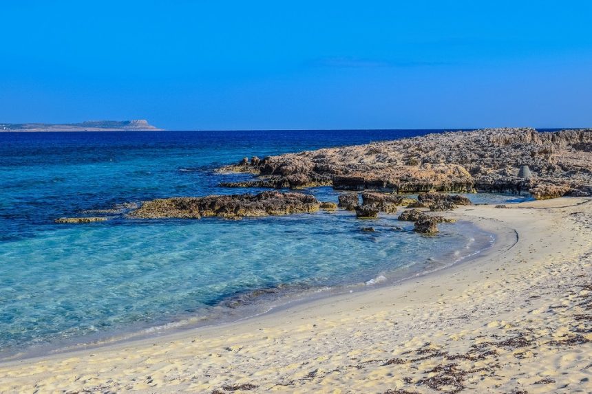5 plaje blue flag pentru un sejur in Cipru... - Travel Tailor