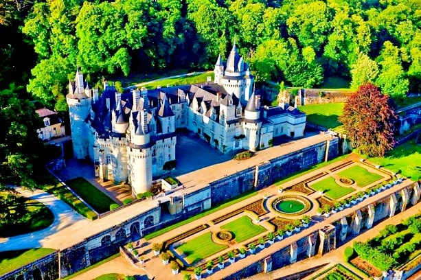 Castelele de pe Valea Loarei, locul cu doza maxima de romantism ...